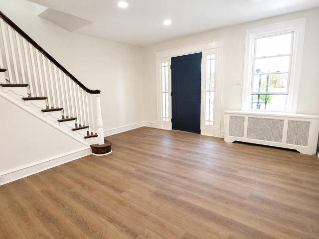 162 W Godfrey Avenue