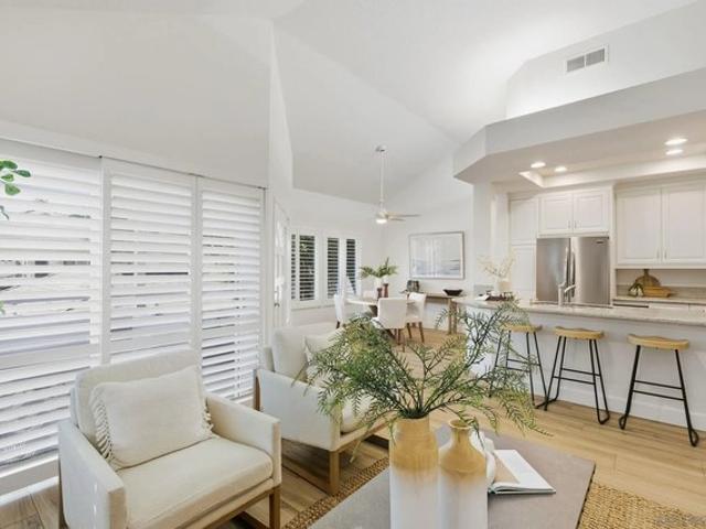 162 Woodburne, Newport Beach, CA 92660