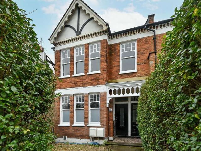 162 Weir Road, Balham, London SW12, 3 bed flat to rent, £3,250 pcm | PrimeLocation