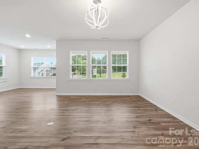 162 White Apple Way