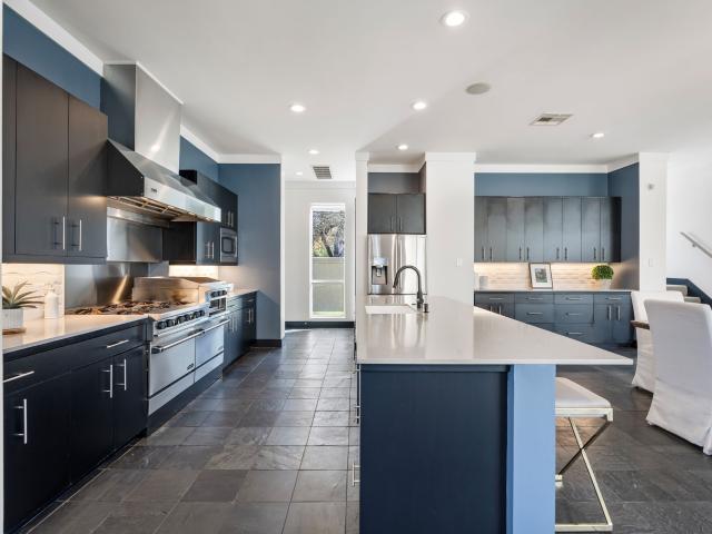 162 Vieux Carre Dr, Houston, TX 77009 | MLS #79162 | Compass