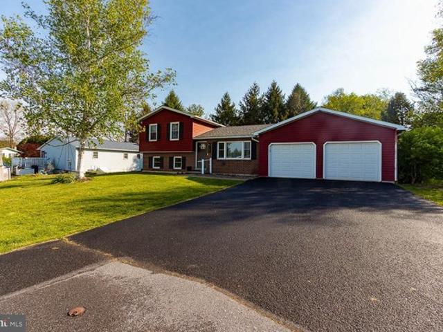 162 Yarnell Ln, Pleasant Gap, PA 16823