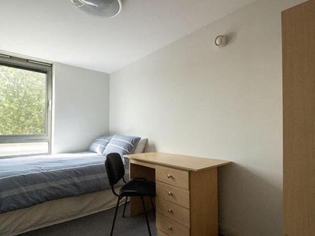 162b, Students Only Room,mansfield Road, 1 Bedroom Flat
