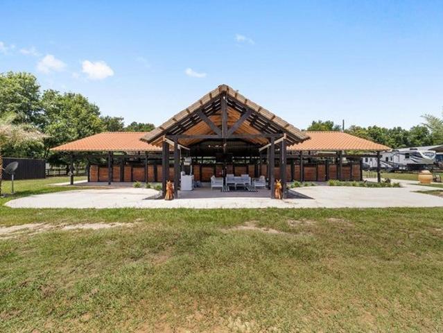 16346 NE Jacksonville Rd, Citra, FL 32113
