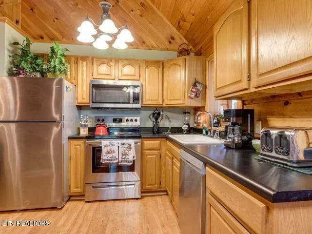 1634 Ridgecrest Drive