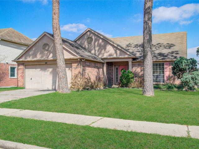 1634 Ridgebriar Dr, Houston, TX 77014 | MLS #73295 | Compass
