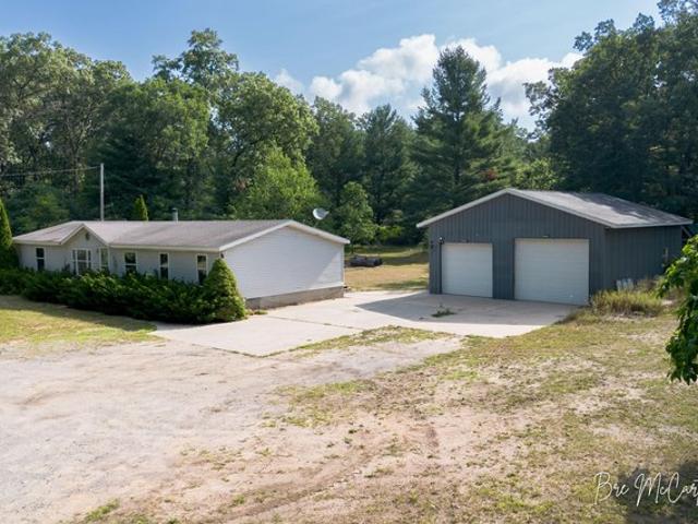 1634 S Chatterson Rd, Muskegon, MI 49442