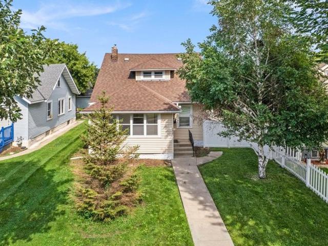1634 Upton Ave N, Minneapolis, MN 55411