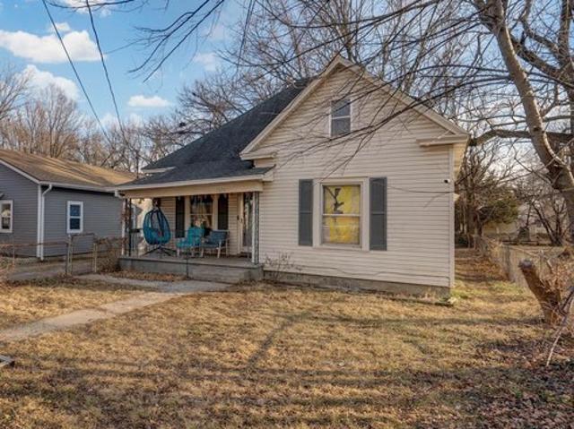 1634 W Lee St, Springfield, MO 65803