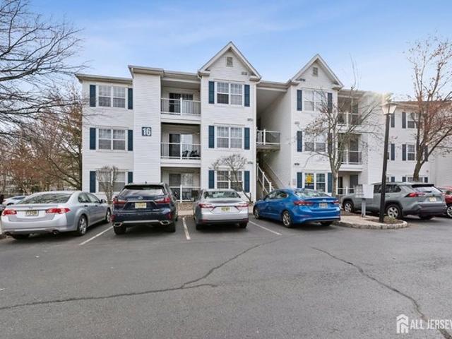 1634 Waterford Dr, Edison, NJ 08817
