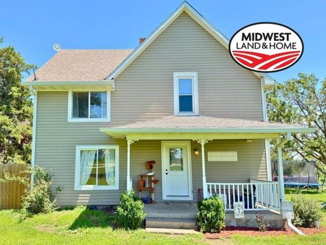 1634 14th Rd, Marysville, KS 66508