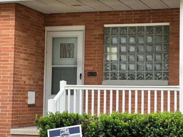 16350 Rockside Rd, Maple Heights, OH 44137