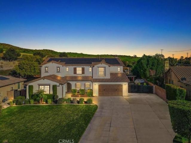 16352 Sierra Heights Dr, Riverside, CA 92503