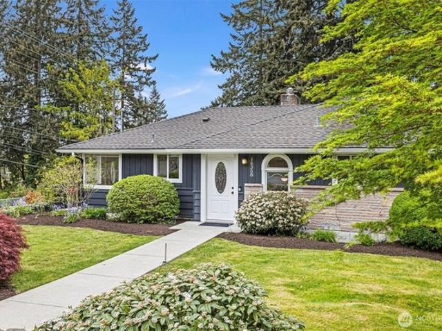 16358 Ashworth Ave N, Shoreline, WA 98133