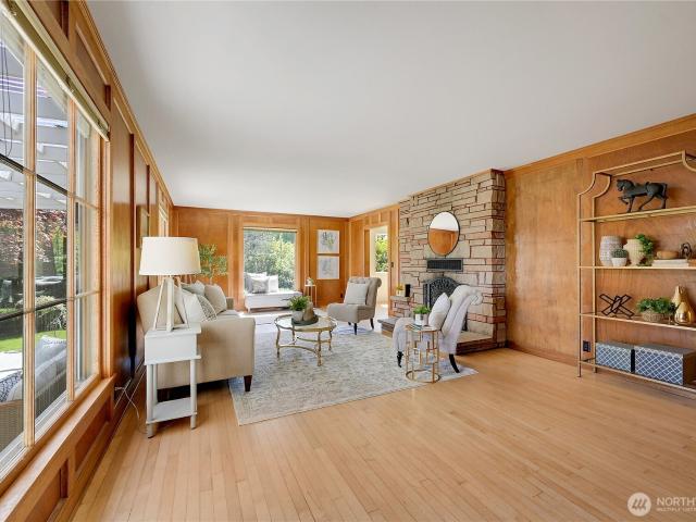 1635 Madison