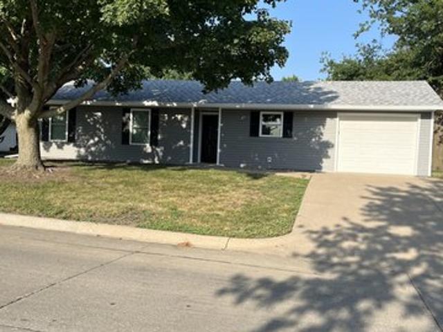 1635 N Grand Ave, Maryville, MO 64468