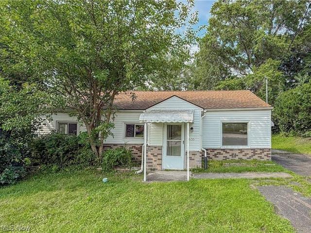 1635 Bronson Rd, Akron, OH 44305