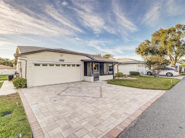 1635 Colonnades Cir N, Lakeland, FL 33811 | MLS #L4956 | Compass