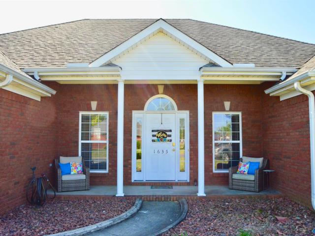 1635 Lake Manor Drive