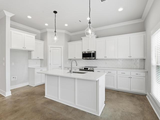 1635 Poteete Drive