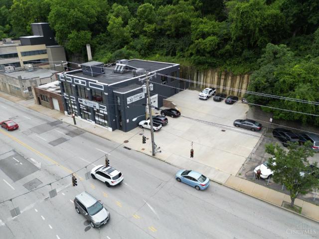 1635 Reading Road