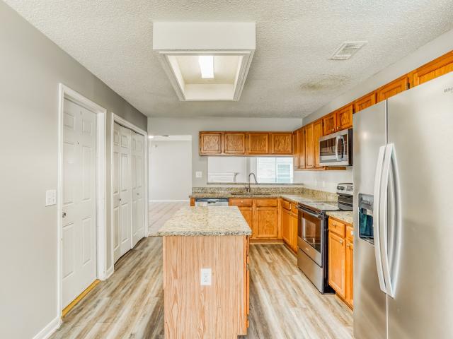 1635 Ridgebriar Dr, Houston, TX 77014 | MLS #43916