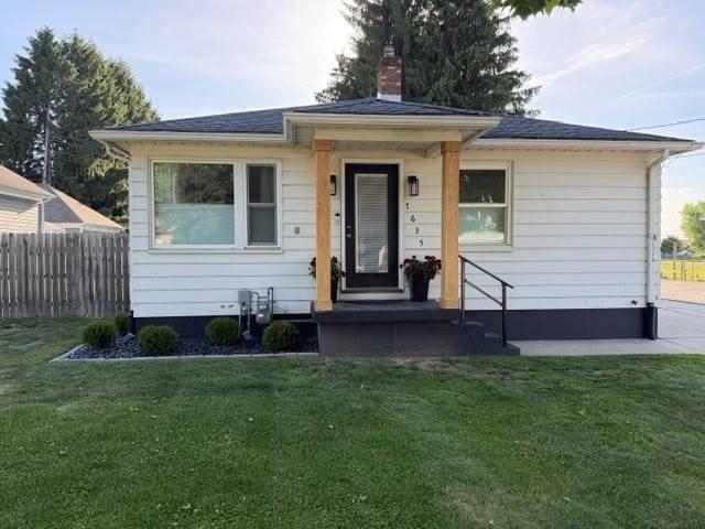 1635 S West St, Mishawaka, IN 46544