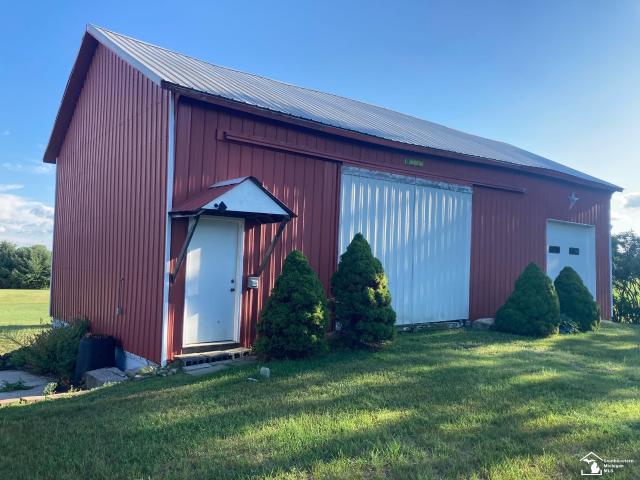 1635 W Erie Road