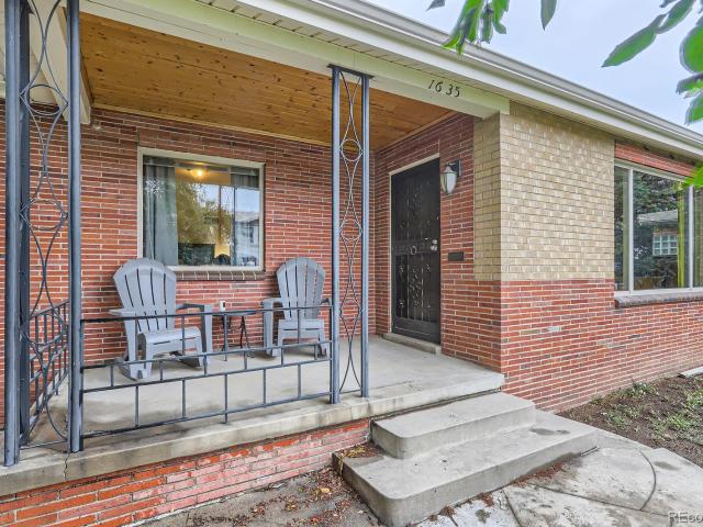1635 Winona Court