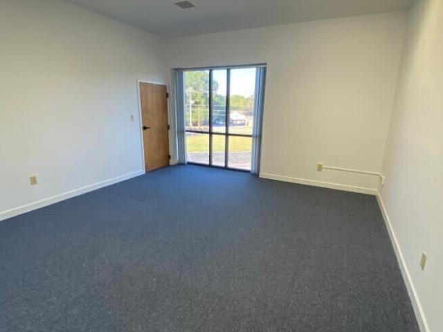 1635 20th Ave Dr NE