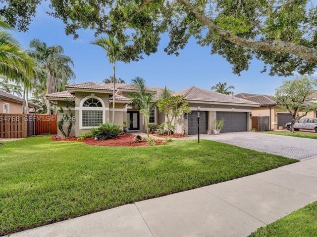 16366 Mariposa Cir N, Pembroke Pines, FL 33331