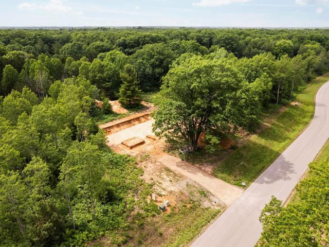 1636 Mary Lou Manor