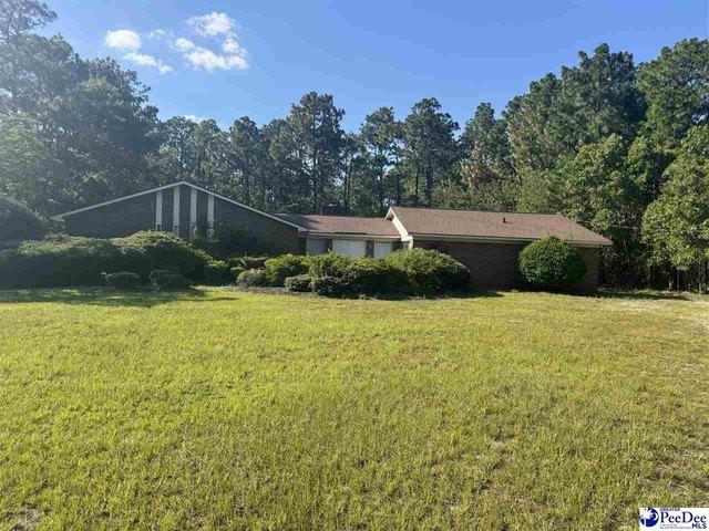 1636 W Old Camden Rd, Hartsville, SC 29550