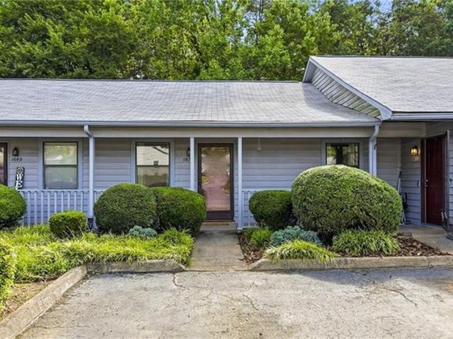 1636 Windsong Ct, Winston Salem, NC 27127