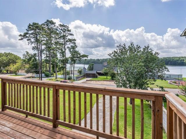 16375 Lochness Dr, Willis, TX 77318