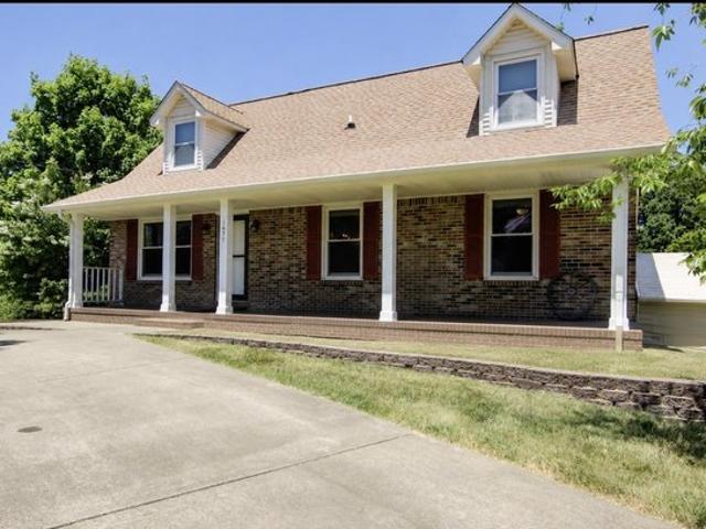1637 Ogburn Chapel Rd, Clarksville, TN 37042