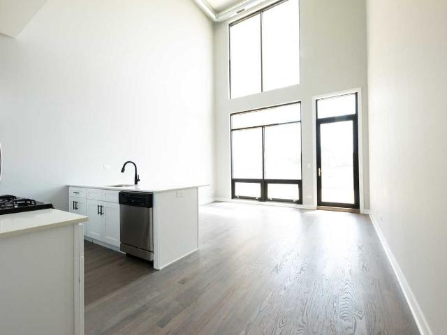 1637 Chicago 2 Bedroom Apartment for Rent at 1637 W Chicago Ave, Chicago, IL 60622 West Town