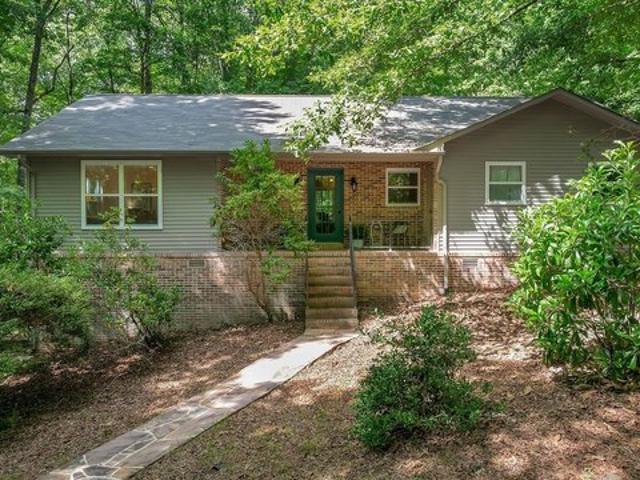 1637 Clifftops Ave, Monteagle, TN 37356