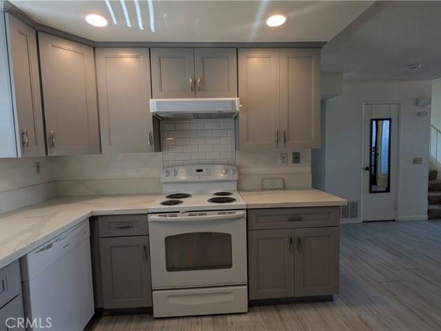 1637 English, Corona, CA 92879 | MLS #IV26081 | Compass