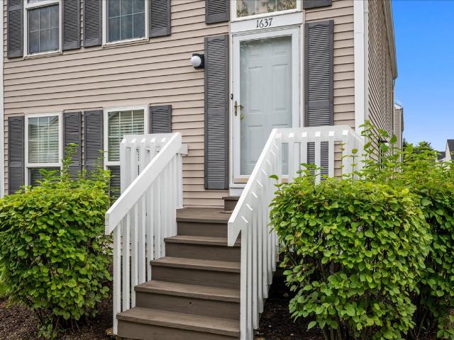 1637 Linden Park Lane