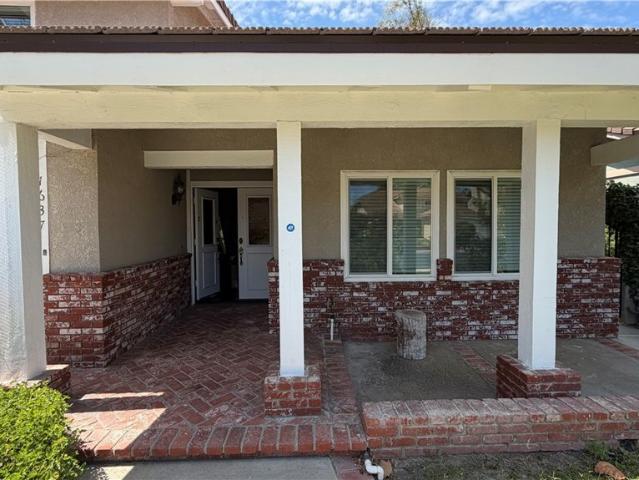 1637 Peacock Lane