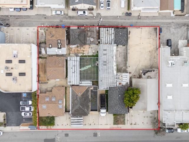 1637 Stanford St, Santa Monica, CA 90404 | MLS #26814 | Compass