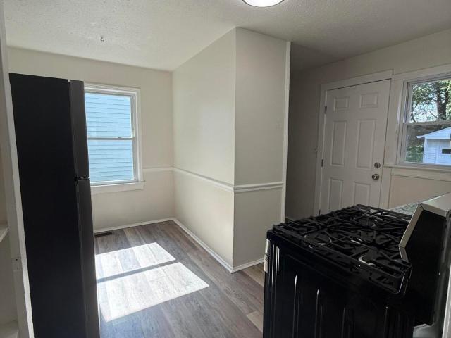 1637 Thornberry Ave