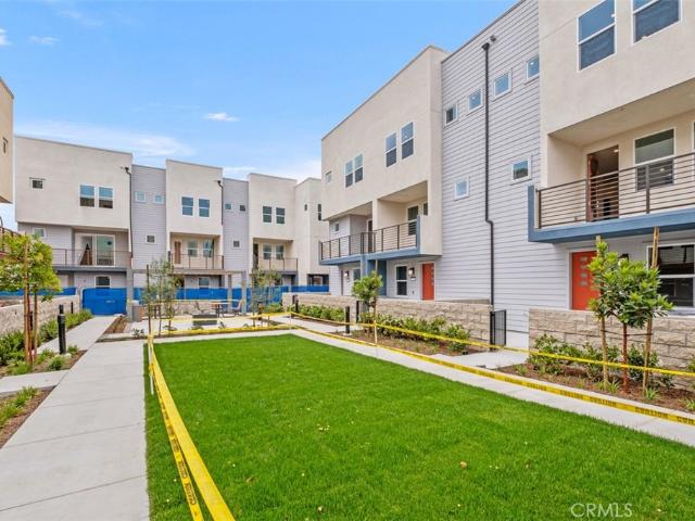 1637 W Lincoln Avenue 102