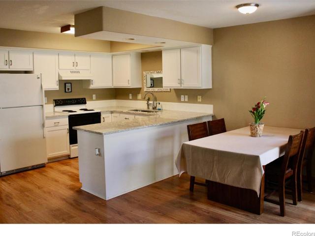 1637 Westbridge Drive # J4