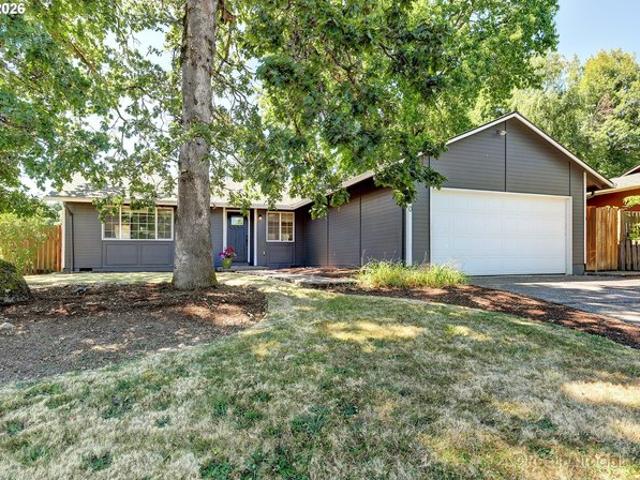 16380 SE Sterling Cir, Milwaukie, OR 97267
