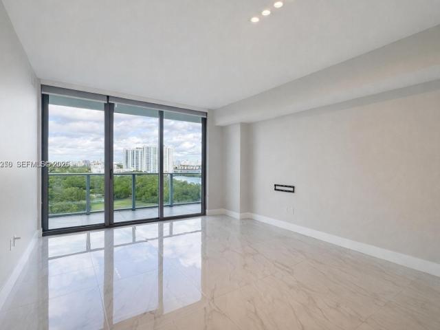 16385 Biscayne Blvd, Unit 1102, North Miami Beach, FL 33160 | MLS #A11976 | Compass