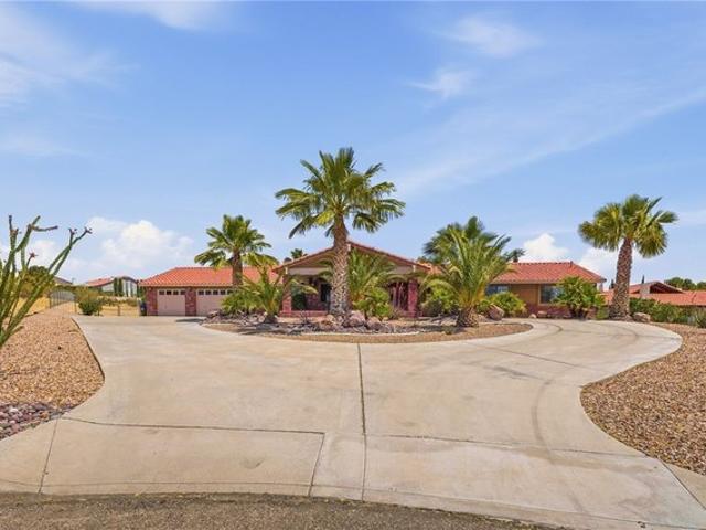 16385 Kamana Ct, Apple Valley, CA 92307
