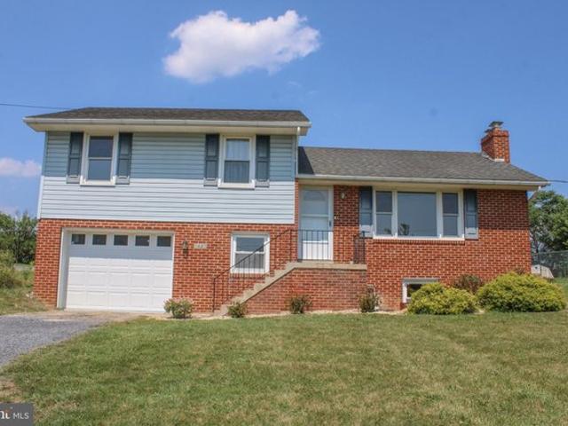 1638 Hahns Ln, Toms Brook, VA 22660