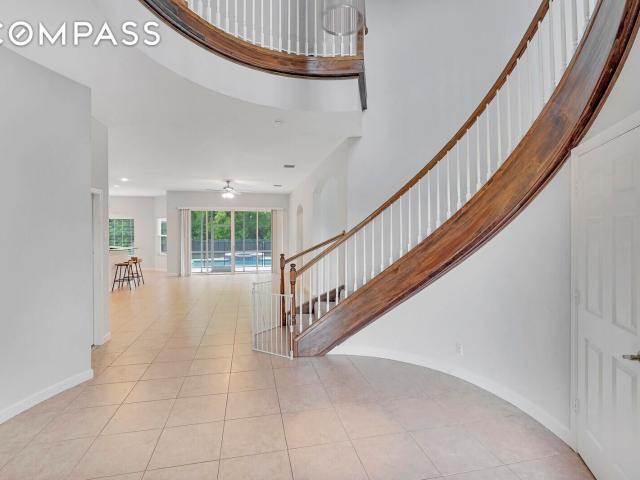 1638 rd Ter N, Palm Beach Gardens, FL